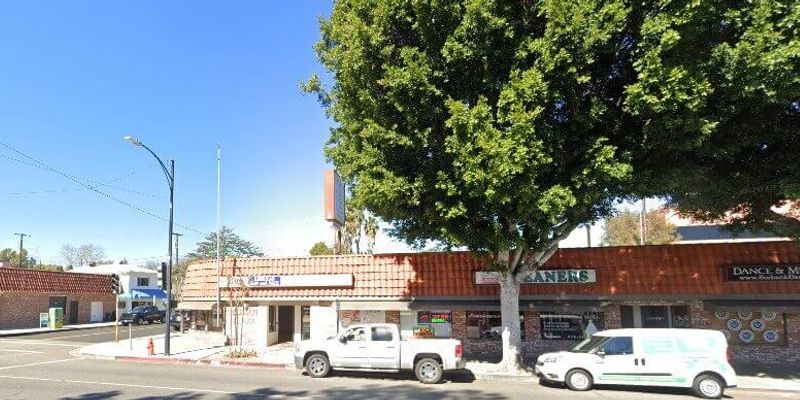 Office Space for Rent at 3727 Magnolia Blvd, Burbank | Office Hub