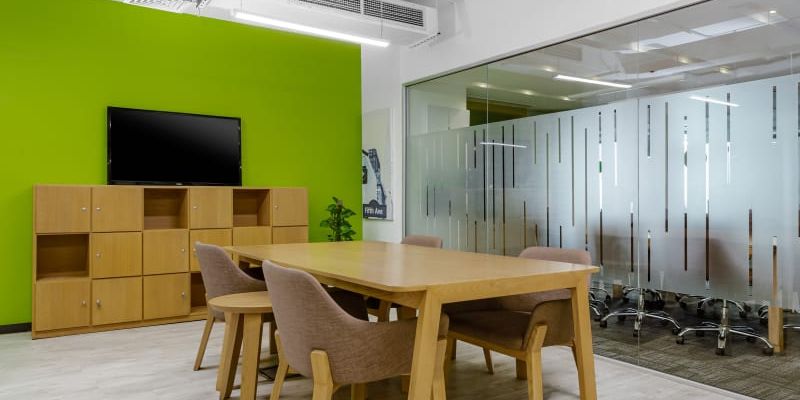 50 Person Private Office at Executive Towers Dolmen Mall, Karachi ...