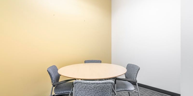 1 Person Virtual Office at 100 S Ashley Drive, Tampa | Office Hub