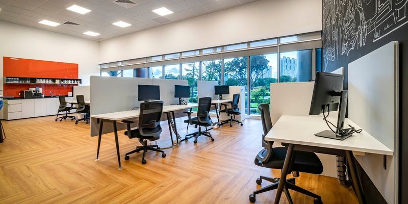 4 Person Coworking Space at 25 International Business Park, Sin­ga­pore ...