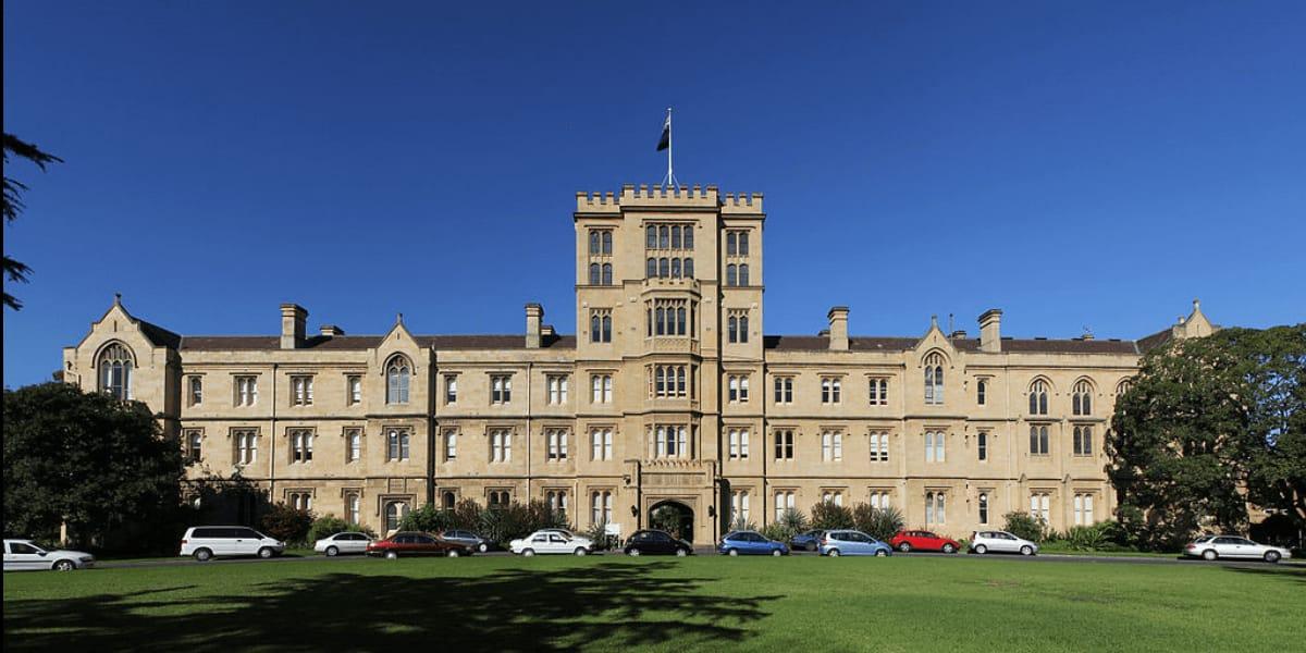 University of Divinity: Ranking, Courses and Fees, Requirement & Alumni ...