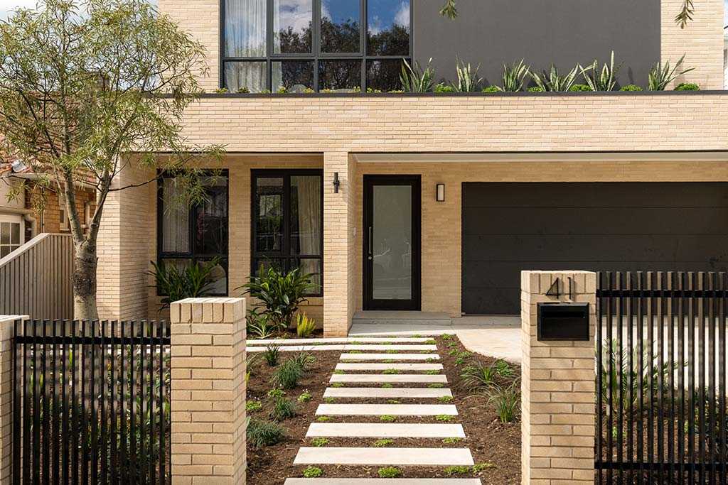 Avenue House by Hall and Hart | Brickworks