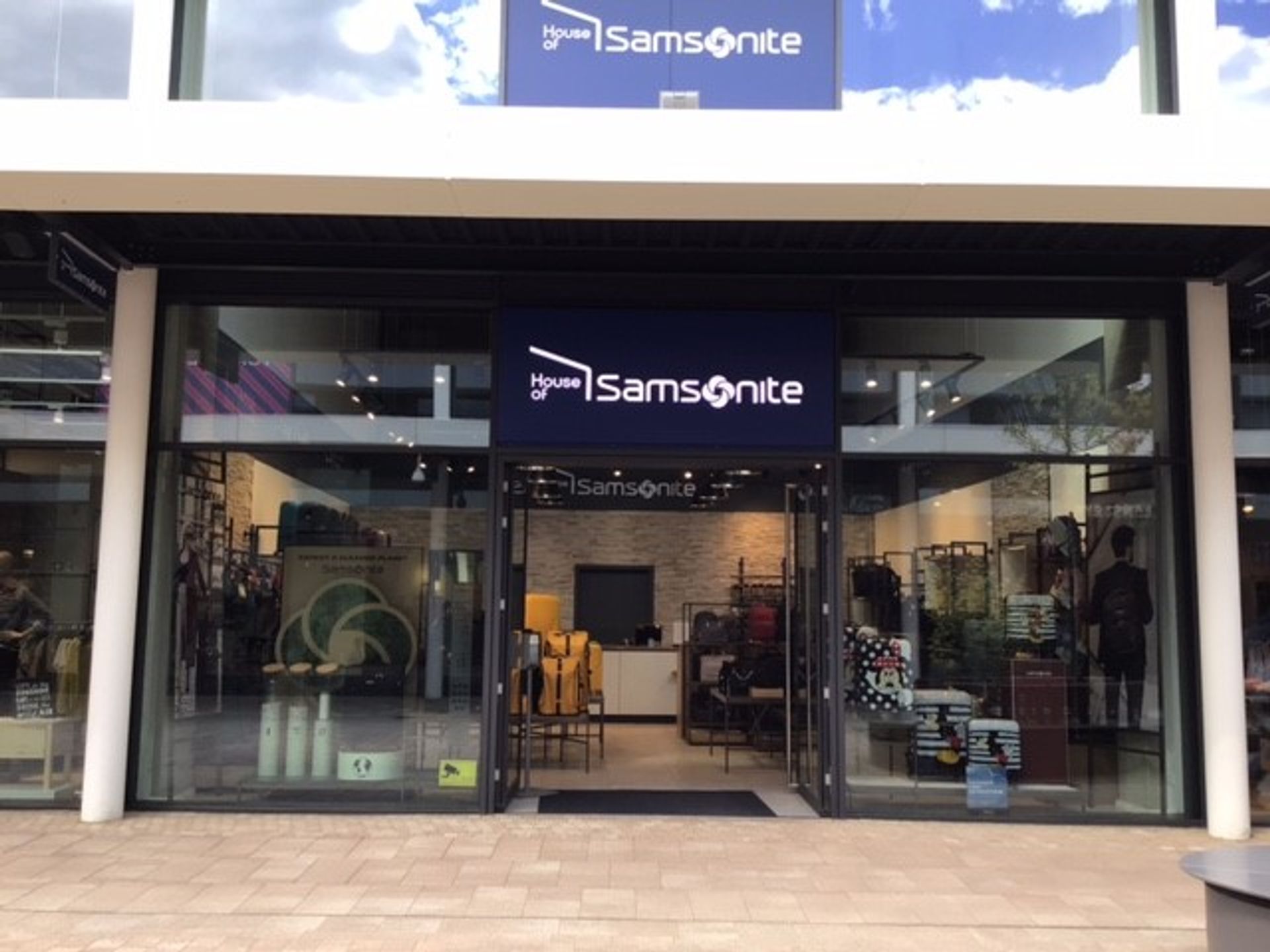 Samsonite Outlet Store • BIS ZU -70% | Outlet Montabaur