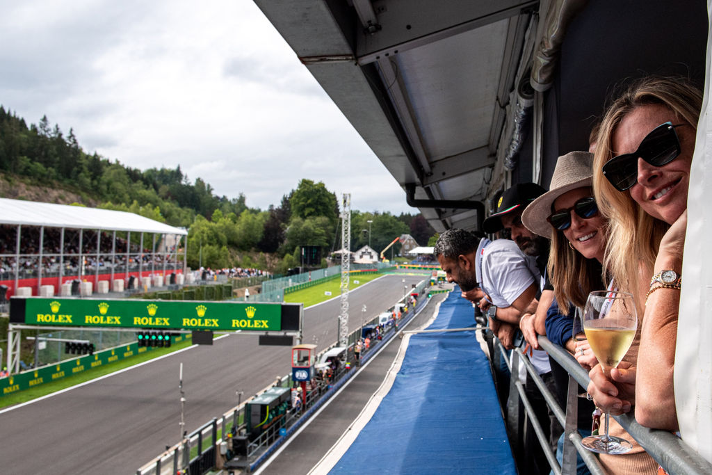 P1 Travel | Entradas oficiales para eventos deportivos y musicales