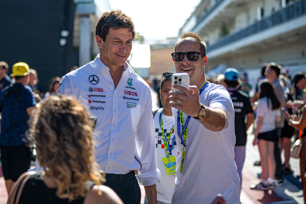 Grand Prix Paddock Club Tickets | Official F1 Tickets - P1 Travel