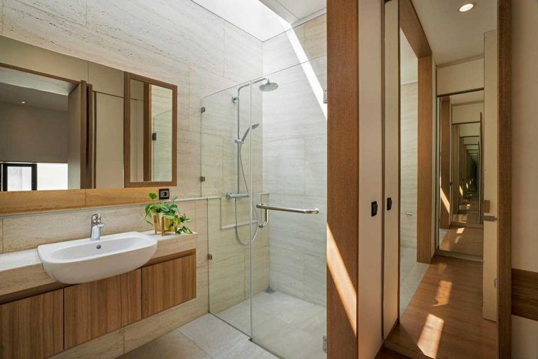8 Inspirasi Desain Kamar Mandi Minimalis & Estetik - Pashouses