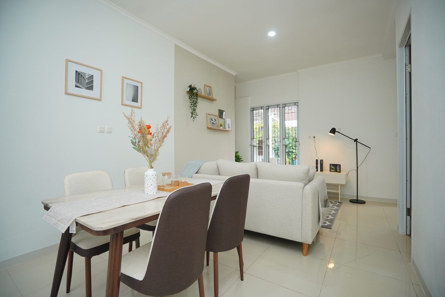 Simak 15 Inspirasi Desain Ruang Makan - Pashouses