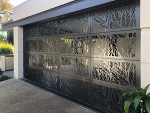 15 Model Pintu Garasi Mobil Paling Populer - Pashouses