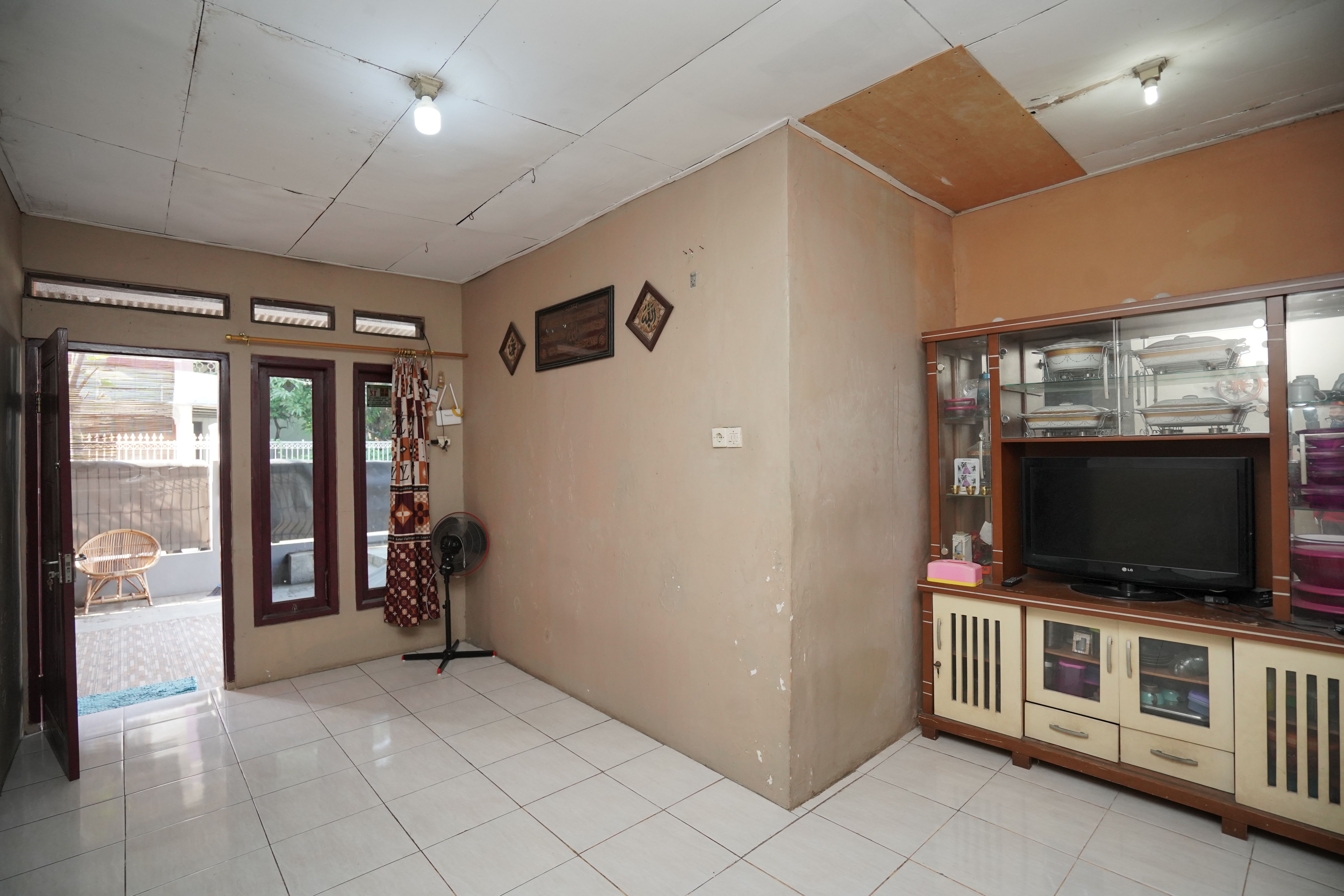 Rumah Perum Taman Raya Bekasi Dijual - Siap Huni, Siap KPR! - Pashouses