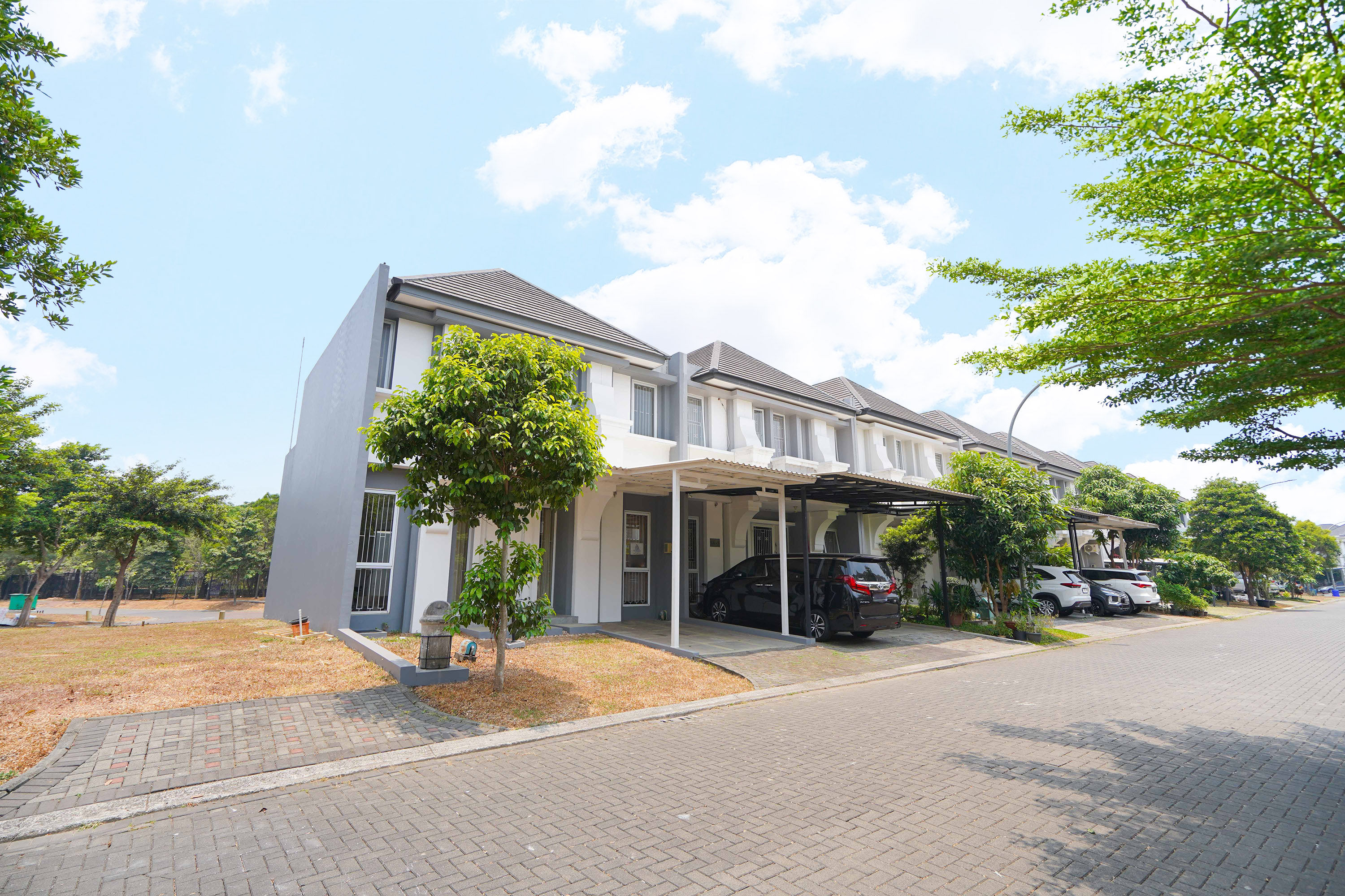 Rumah The Eminent BSD City Cluster Vivacia Dijual - Siap Huni, Siap KPR! - Pashouses