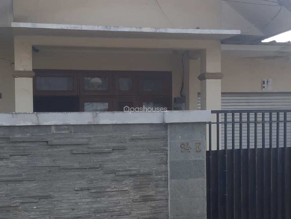 Rumah Jalan Mawar Dijual - Siap Huni, Siap KPR! - Pashouses