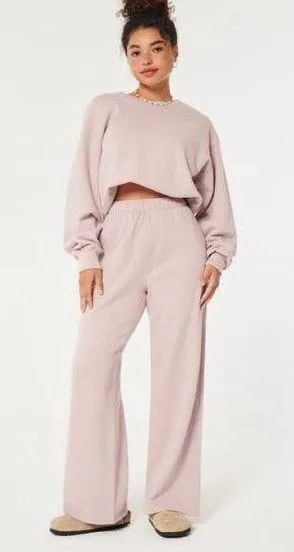 Hollister Pink Matching Sweatpants and Sweatshirt Set - $26 - From Kathryn
