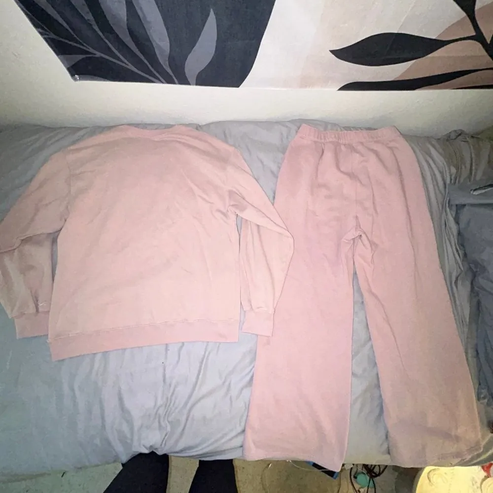 Hollister Pink Matching Sweatpants and Sweatshirt Set - $26 - From Kathryn