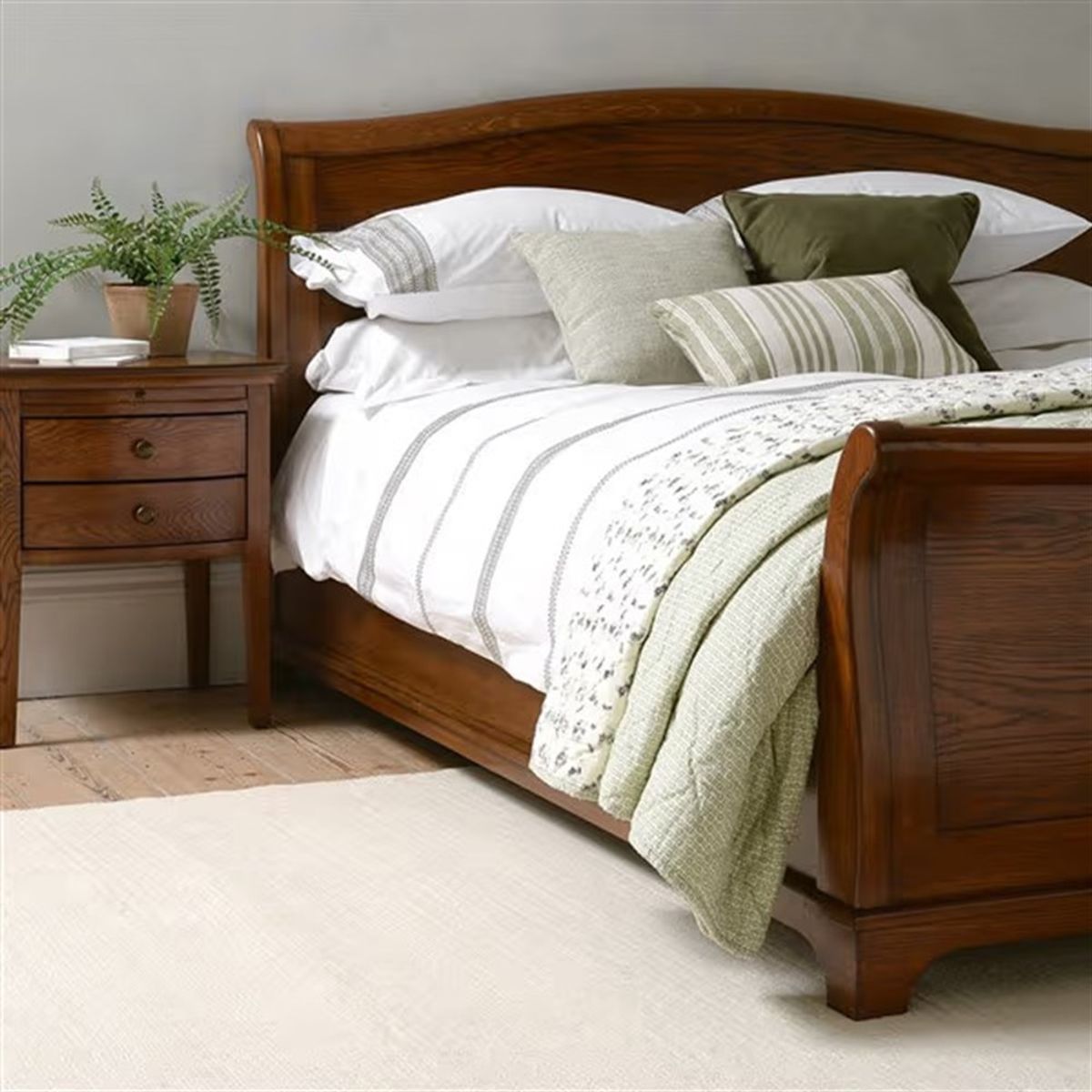 Beds - King, Double & Single - The Cotswold Company