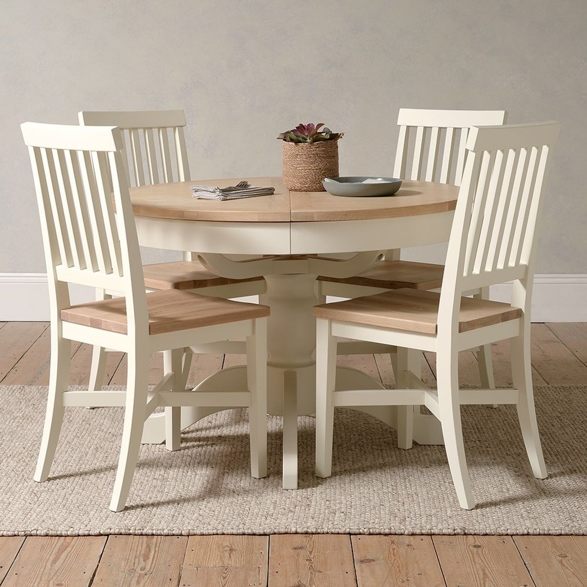 Wooden Kitchen Tables | The Cotswold Company