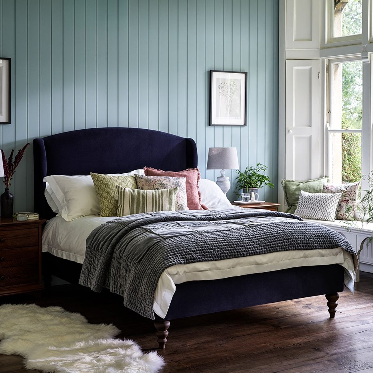 Upholstered Beds | Fabric Beds | The Cotswold Company