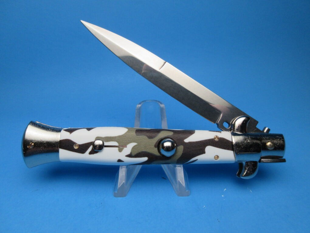 9 Italian Stiletto Switchblades - My Switchblade