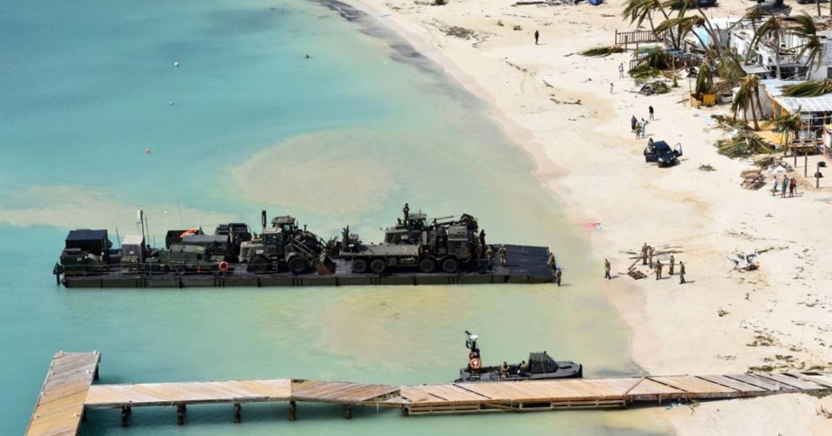 Littoral logistics and the Importance of 17 Port and Maritime Regiment ...