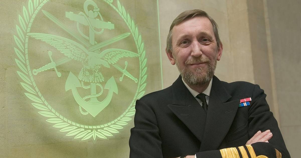 Vice Admiral Rory A.I. McLean CB, OBE, 1950 – 2021 | Royal United ...