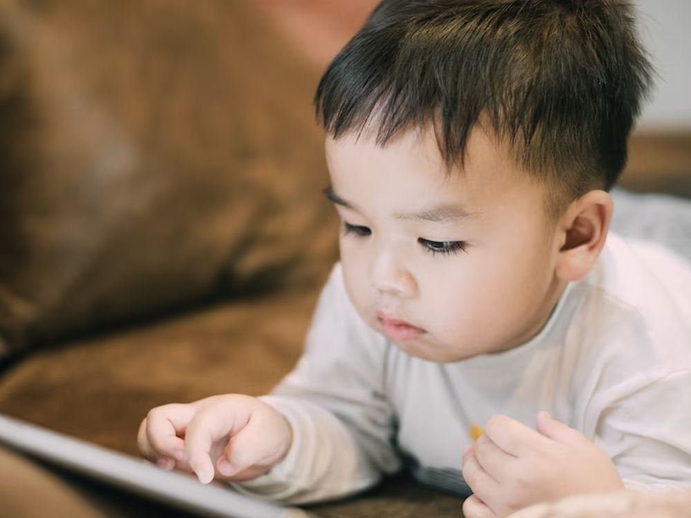 Batasan Pemberian Screen Time pada Anak berdasarkan Usia | Articles ...
