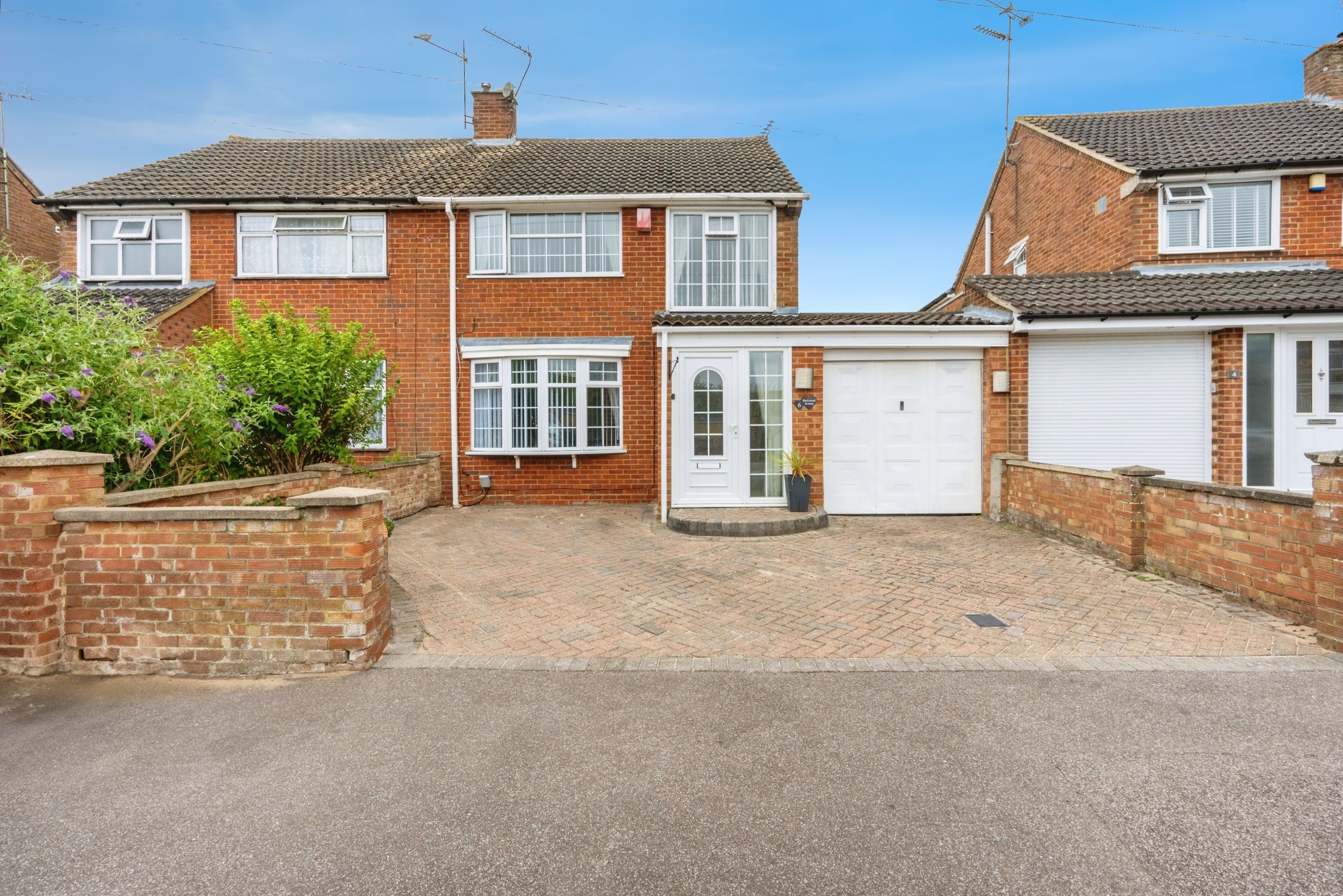 7 Houses & Flats For Sale in Dunstable | Purplebricks