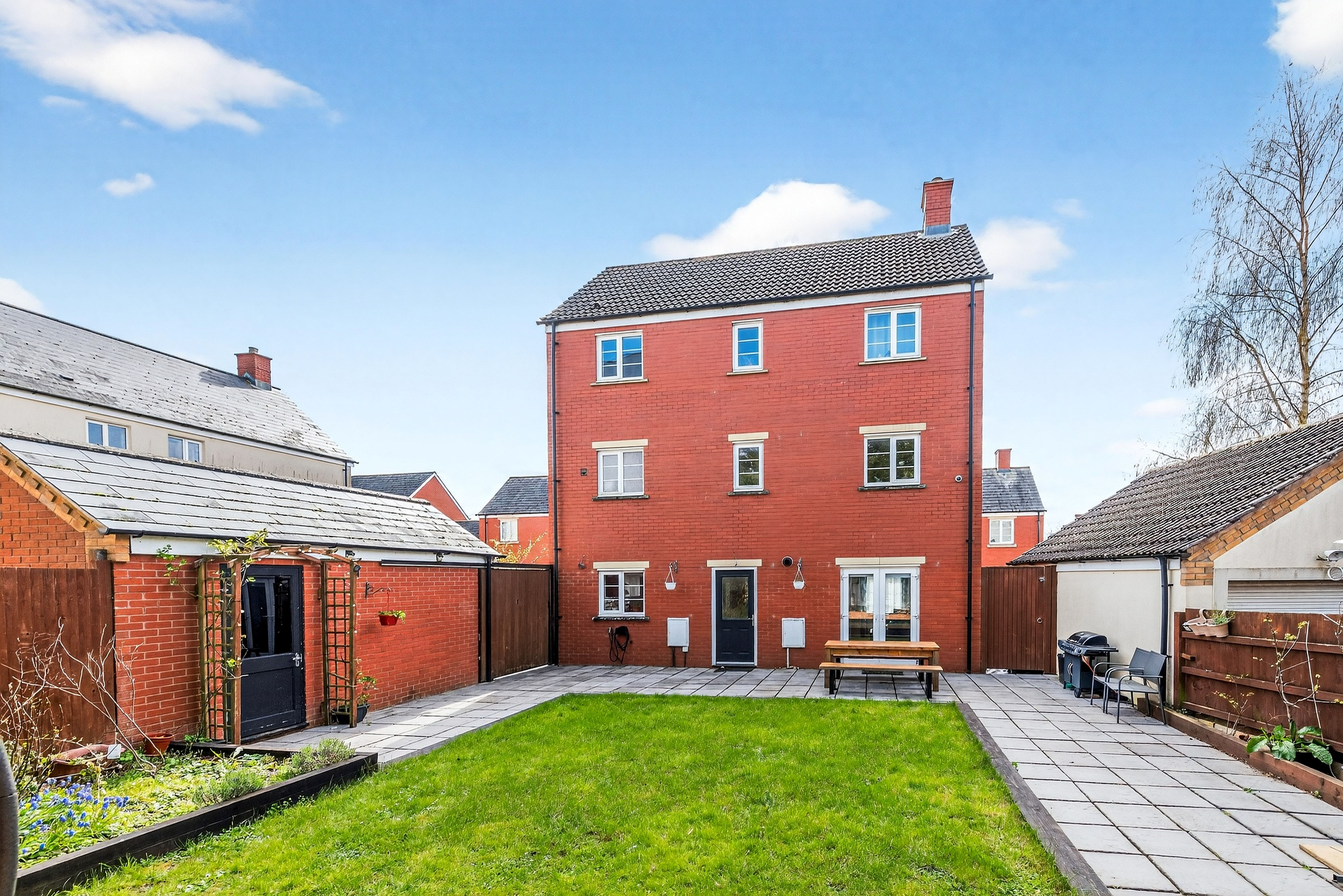 20 Houses & Flats For Sale in Royal Wootton Bassett | Purplebricks