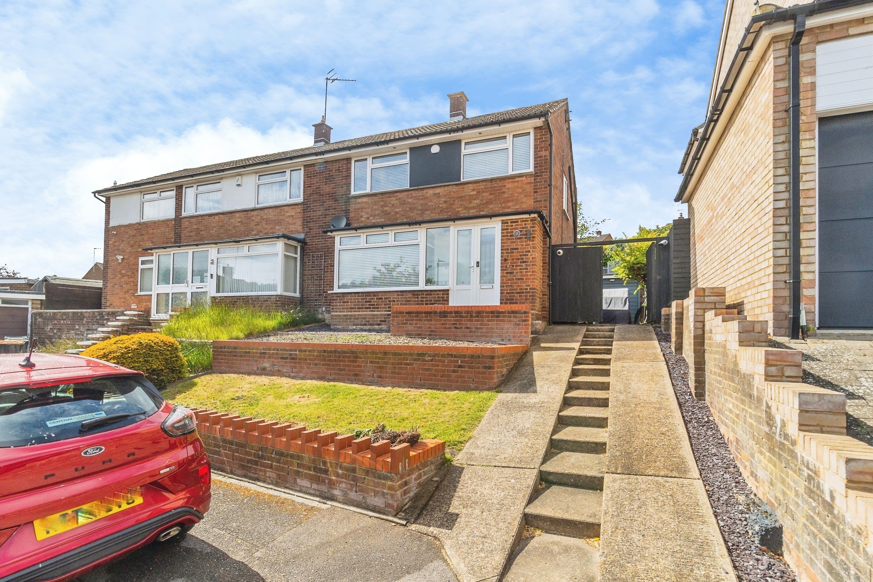 7 Houses & Flats For Sale in Dunstable | Purplebricks