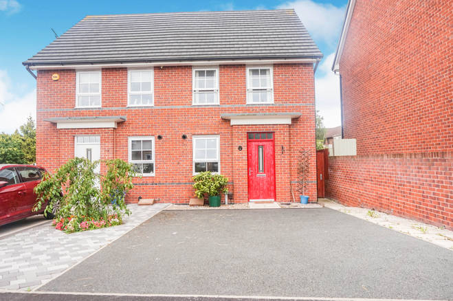 3 bedroom semi-detached house for sale in Leighton Drive, St. Helens ...