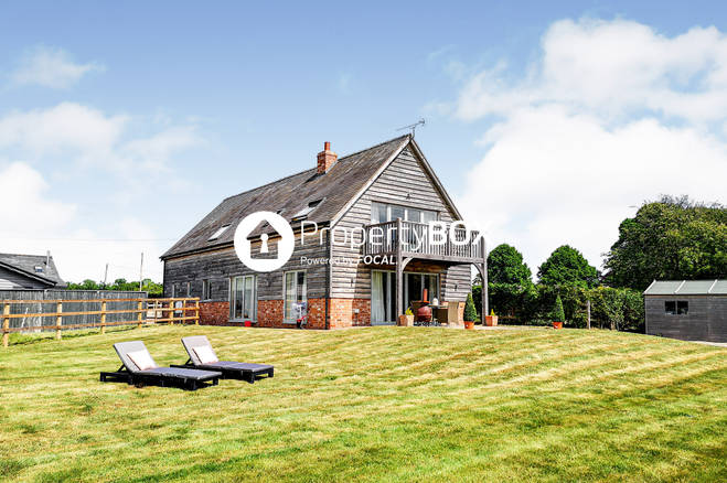 4 bedroom barn conversion for sale in Townfield Lane, Farndon, Chester ...