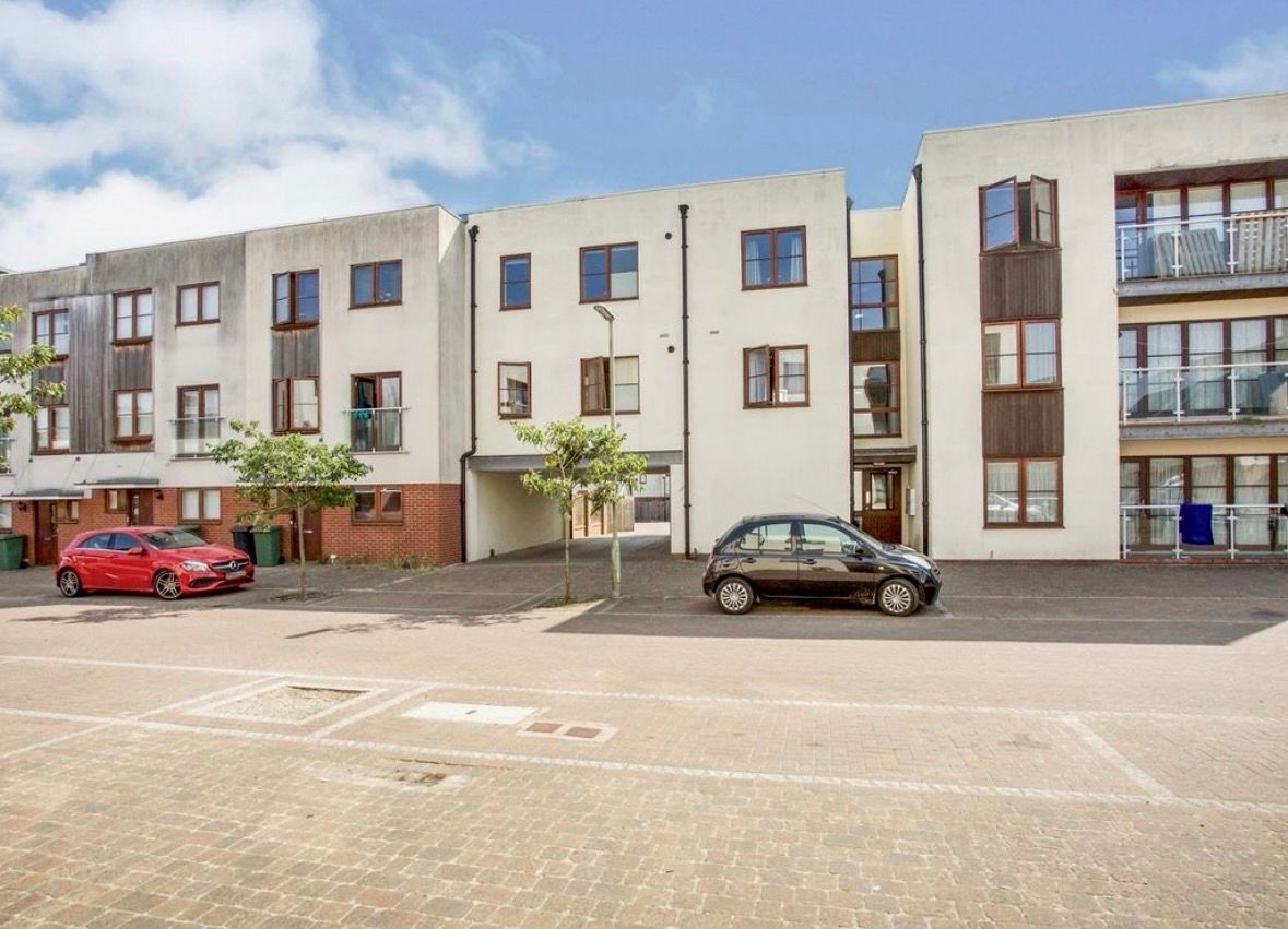 9 Houses & Flats For Sale in Winklebury | Purplebricks