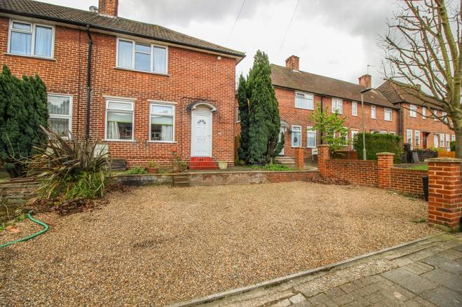 3 bedroom end of terrace house for sale in Dunkery Road, London, SE9 4HU