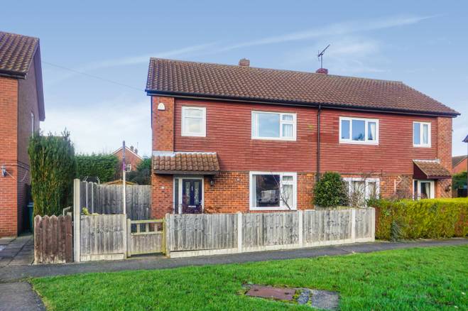 3 bedroom semi-detached house for sale in The Crescent, burstwick, HU12 9EQ