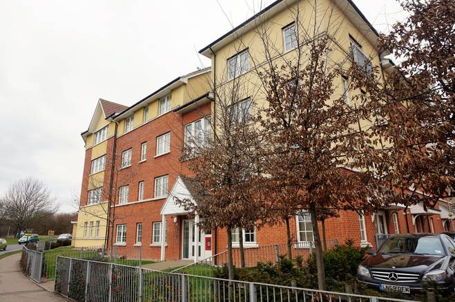 1 bedroom flat for sale in Gainsborough Close, Basildon, SS14 3SU