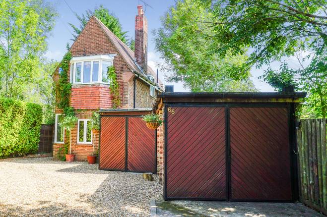 2 bedroom detached house for sale in Jacobs Gutter Lane, Southampton ...