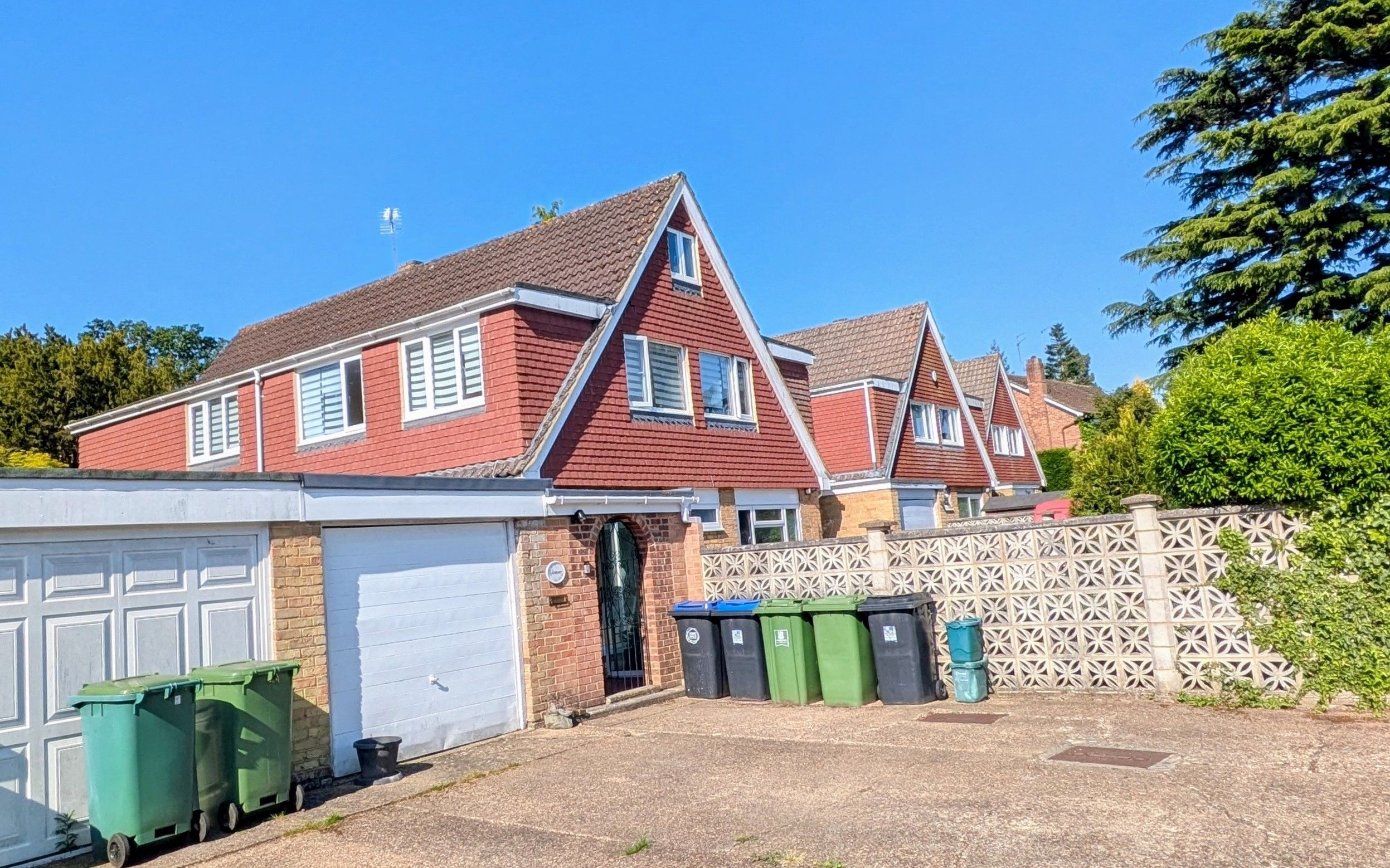 Woking Property For Sale | Purplebricks