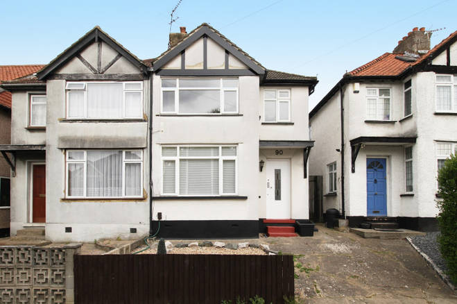 3 bedroom semi-detached house for sale in Beresford Avenue, Hanwell ...