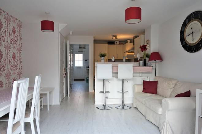 4 bedroom terraced house for sale in Malt Kiln Place, Dartford, DA2 6FW