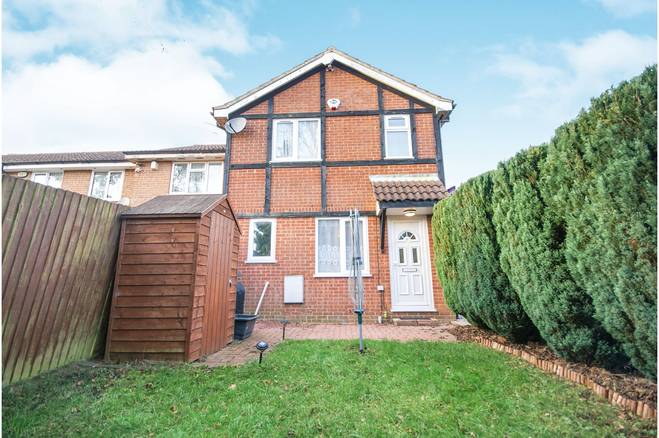 1 bedroom semi-detached house for sale in Farmbrook, Luton, LU2 7SZ