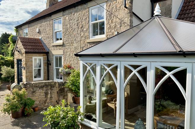 3 bedroom farm house for sale in Common Road, Thorpe Salvin, S80 3JJ