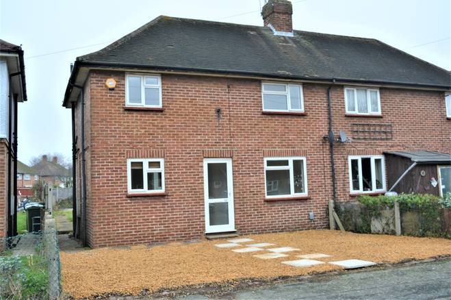 3 bedroom semi-detached house for sale in Cedar Way, Guildford, GU1 1JF