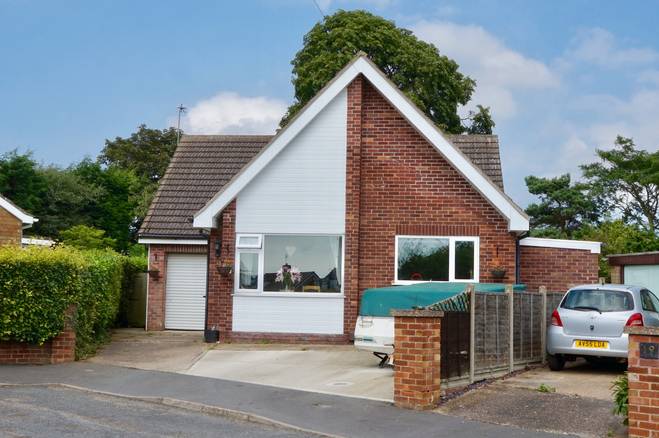 3 bedroom detached house for sale in Holly Close, Cherry Willingham ...