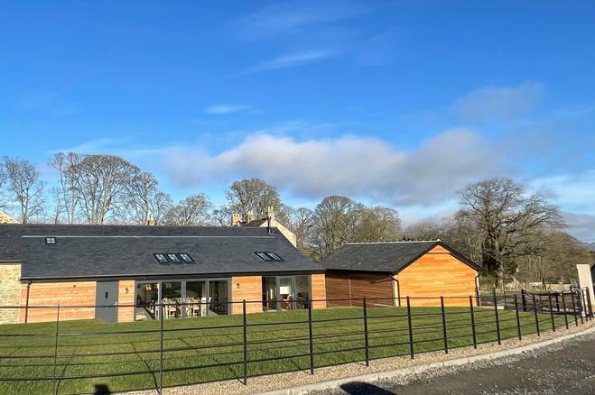 3 bedroom barn for sale in Lowgate, Hexham, NE46 2NL