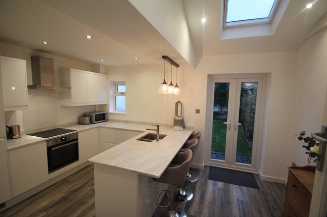 2 bedroom terraced house for sale in Courtenay Road, Exeter, EX2 8JT