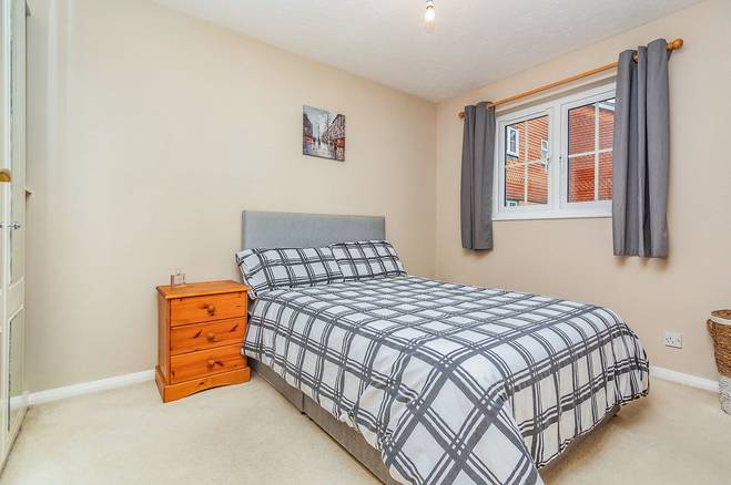1 bedroom ground floor flat for sale in Amethyst Lane, Reading, RG30 2EZ