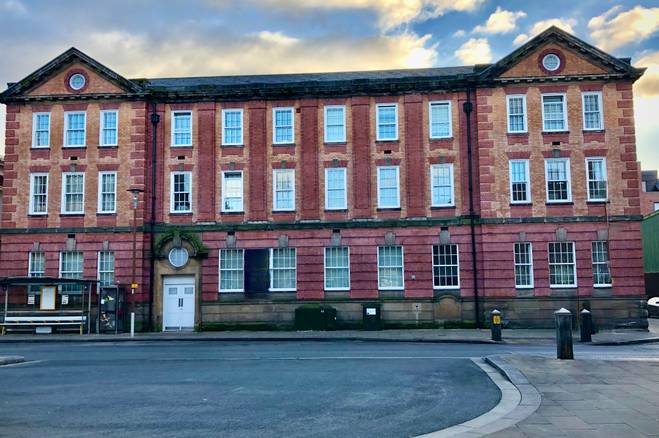 2 bedroom apartment for sale in Station Road, Chester, CH1 3DR