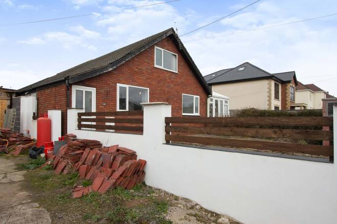 3 bedroom semi-detached bungalow for sale in Fontygary Road, Barry ...