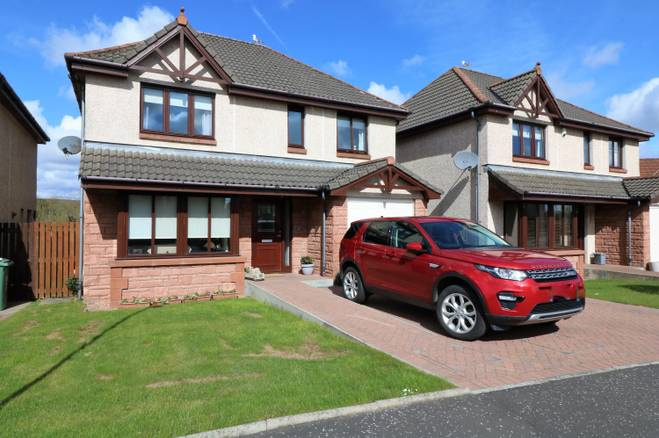 4 bedroom detached house for sale in Westpark Crescent, Falkirk, FK2 7GH