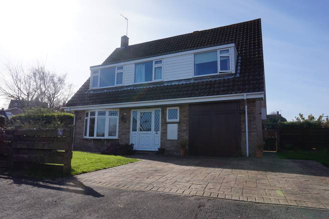 5 bedroom detached house for sale in Priory Road, Portbury, BS20 7TH