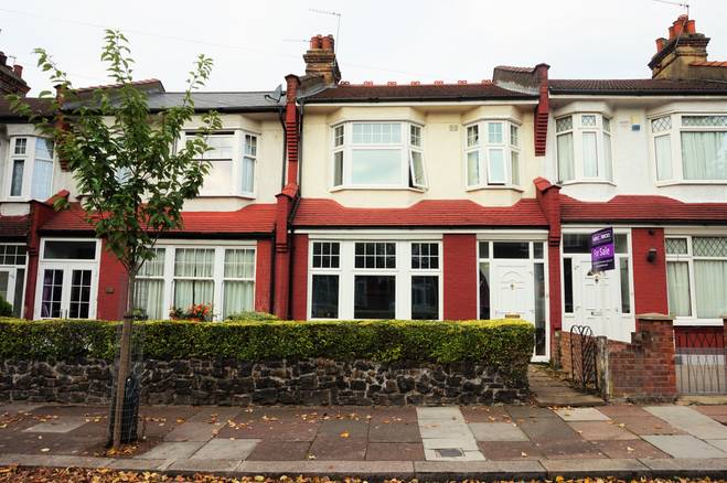 3 bedroom terraced house for sale in Arnold Gardens, London, N13 5JE