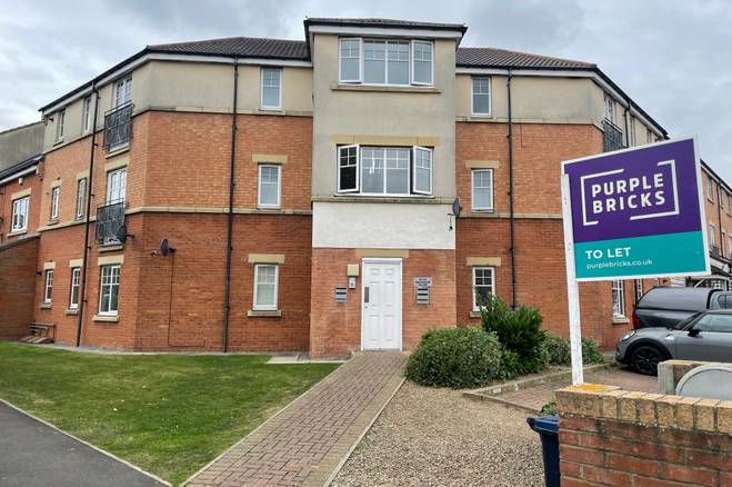 2 bedroom apartment to rent in Redgrave Close, Gateshead, NE8 3JE
